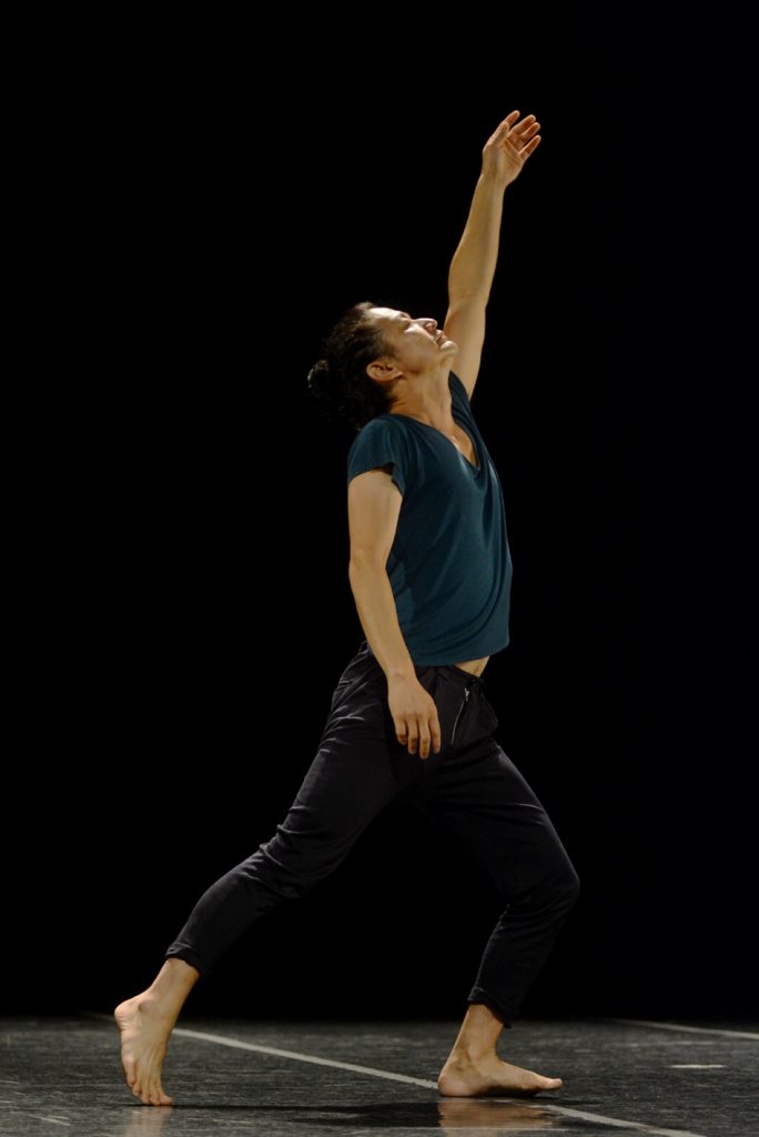 Yukio Suzuki planteó un nuevo enfoque de la danza butoh con en el ...