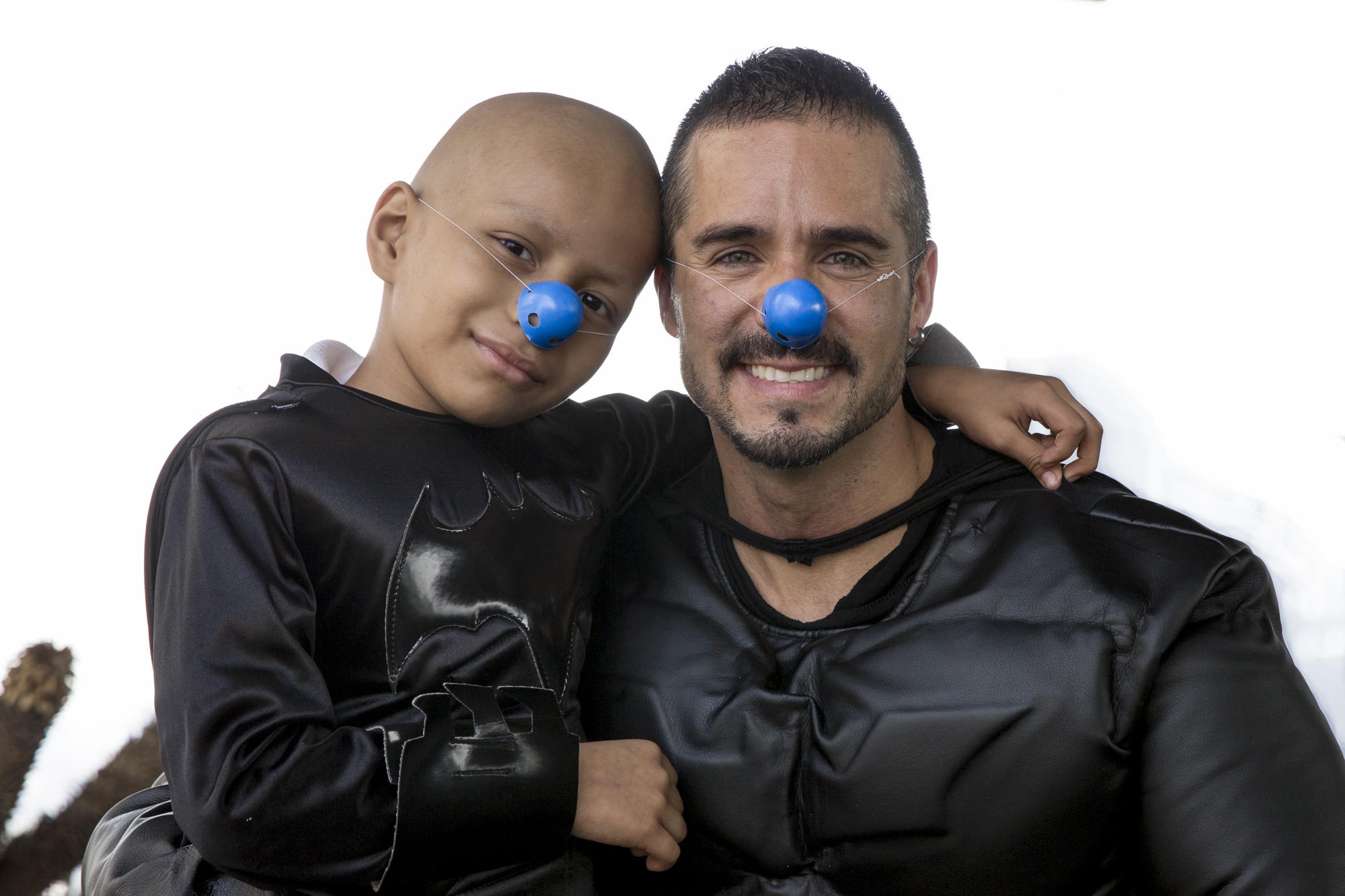 El actor mexicano José Ron cumple sueño de niño de 6 años - Prensa Animal