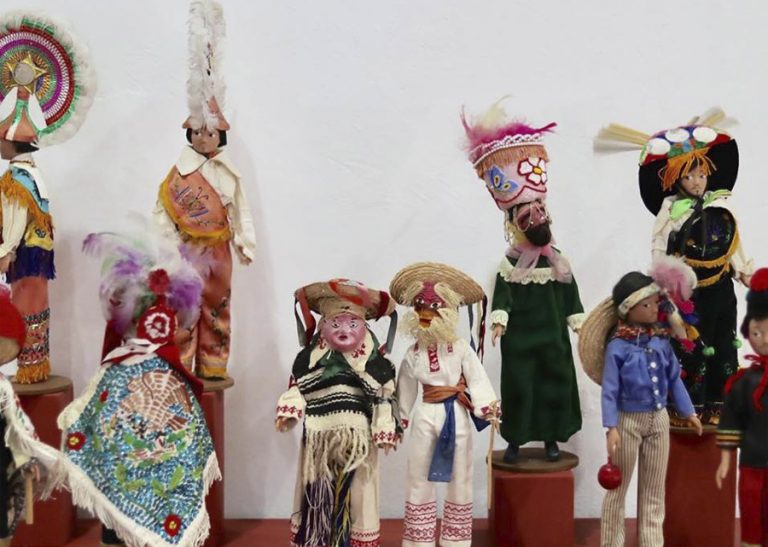 Muestra de indumentaria mexicana engalana el Museo de Culturas ...