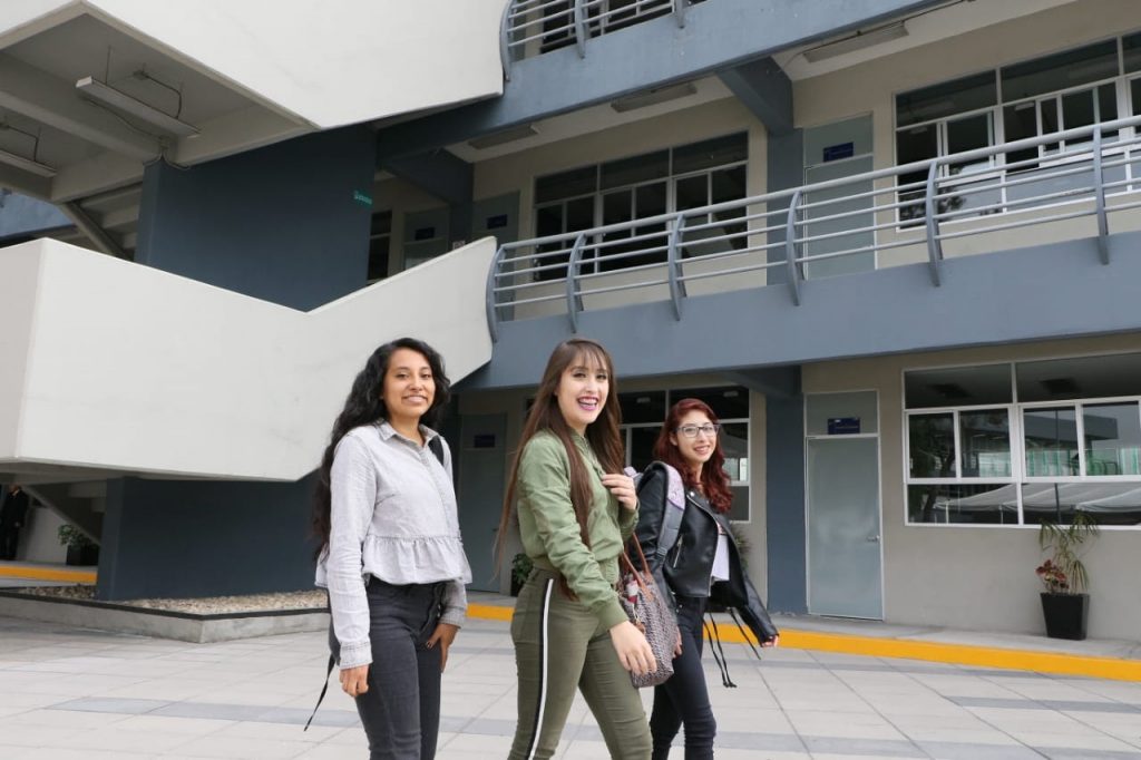 Inician clases 8 mil 33 jóvenes en tres sedes del Instituto de Educación Superior “Rosario ...