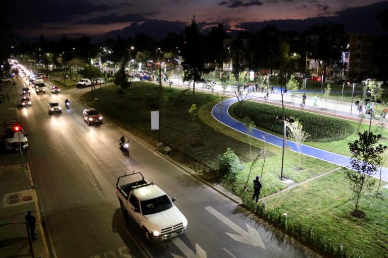 Entregan primera etapa del camellón de Periférico Oriente - Prensa Animal