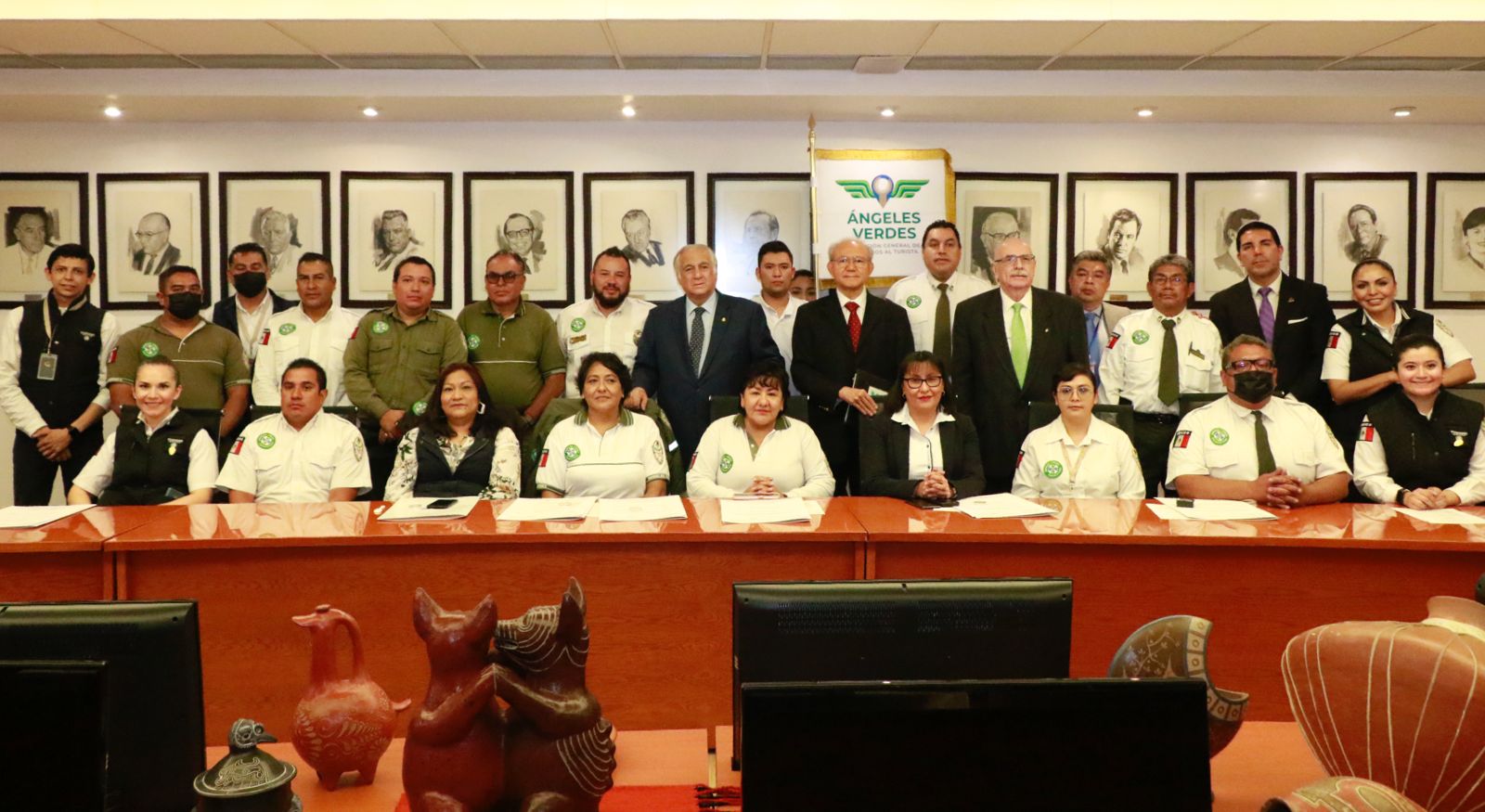 Reconocen a Ángeles Verdes por 62 años de servicio - Prensa Animal