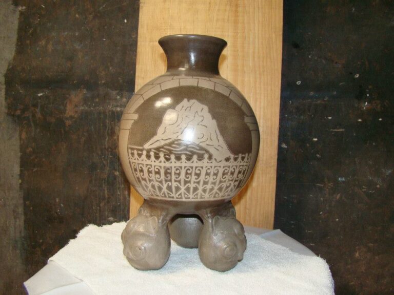 Maestro alfarero rescata técnica de cerámica al negativo - Prensa Animal