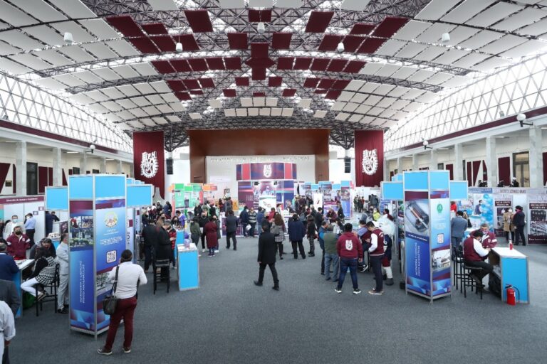 Inaugura IPN Expo Profesiográfica 2023 - Prensa Animal