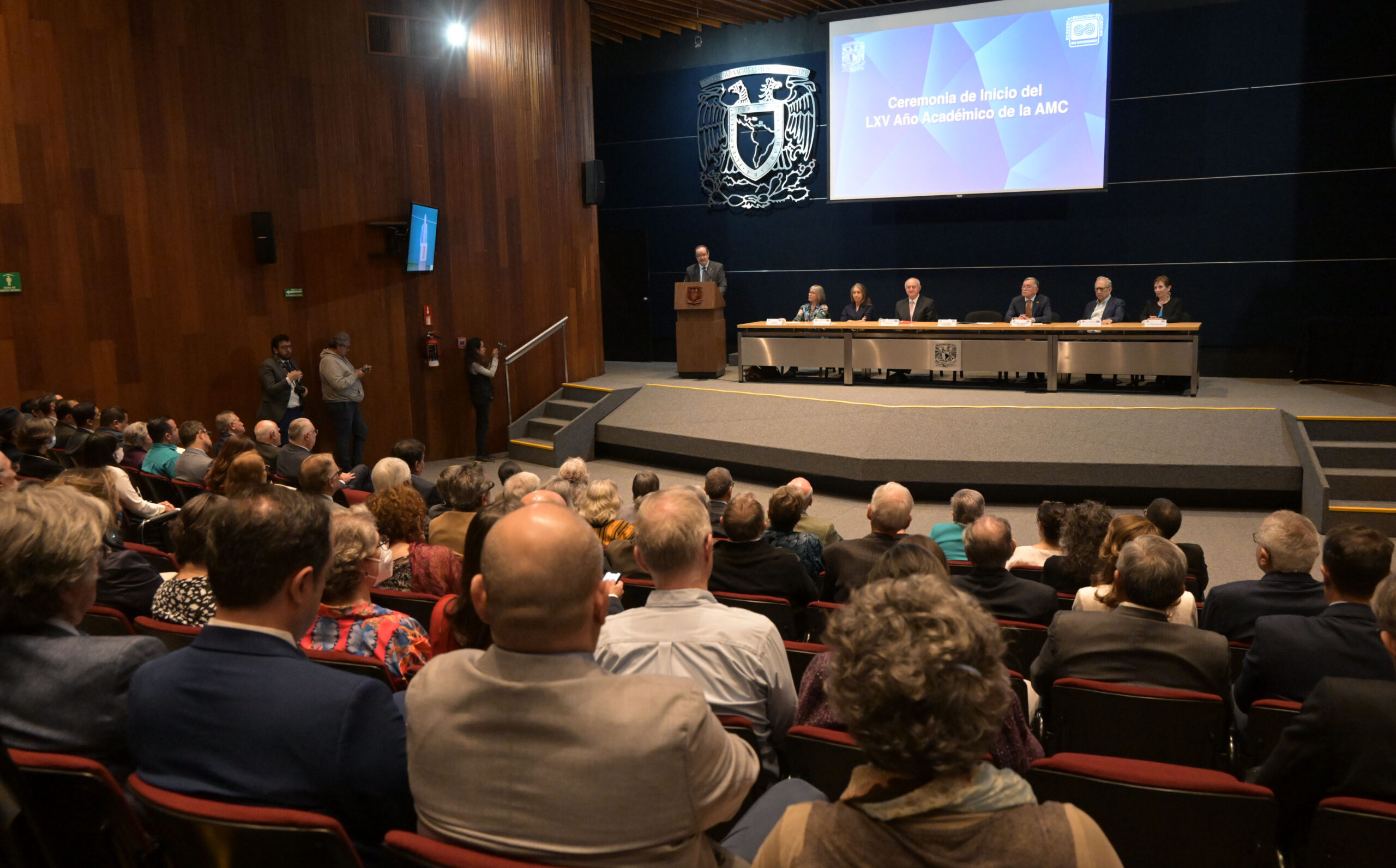 Mayor inversión en ciencia propone Rector de la UNAM - Prensa Animal