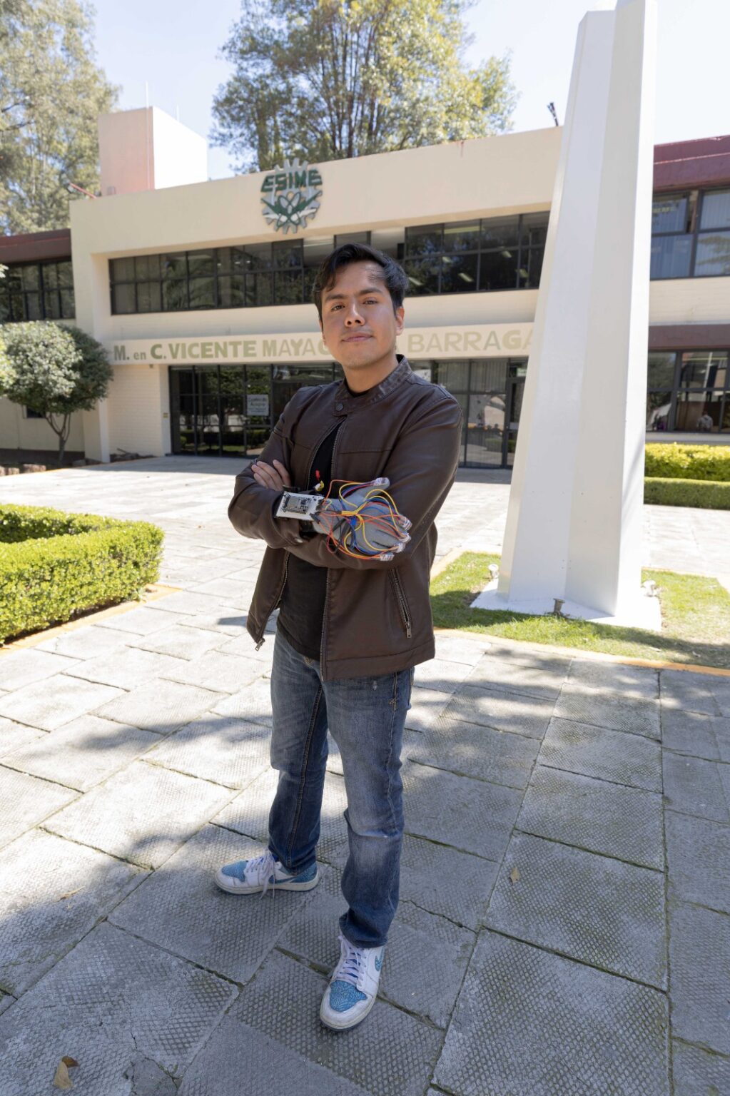 Diseñan guante traductor de Lenguaje de Señas - Prensa Animal