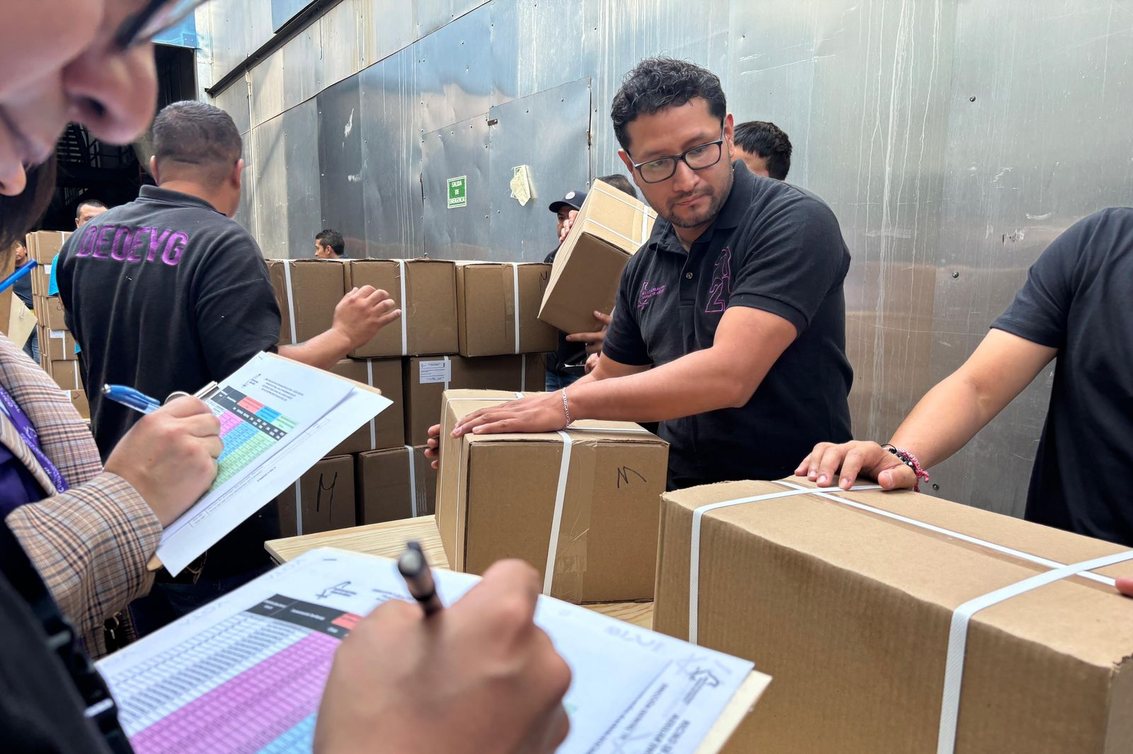 IECM da banderazo de salida a 23.9 millones de boletas - Prensa Animal