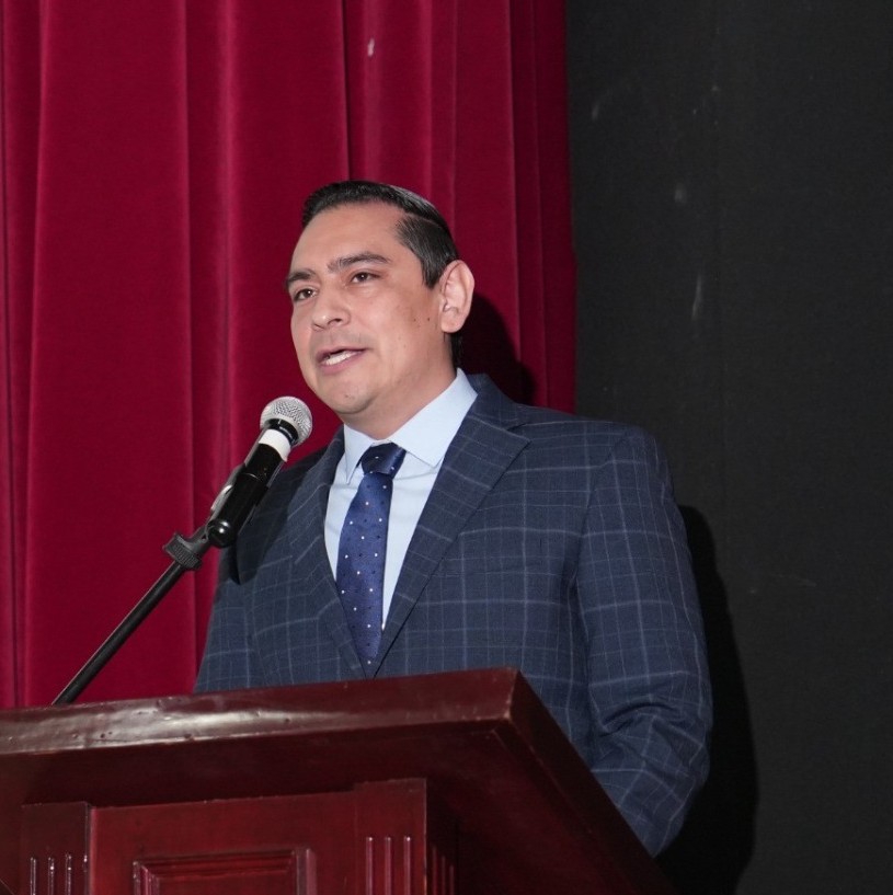 Ante falta de pruebas absuelven a Rector de la UACh - Prensa Animal